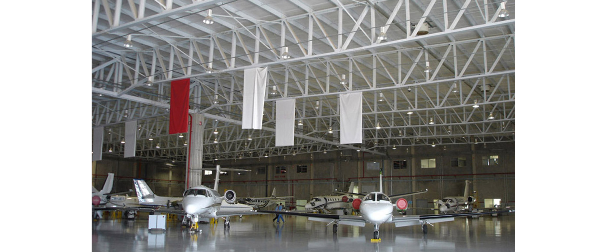 Hangares TAM Táxi Aéreo - Dal Pian Arquitetos